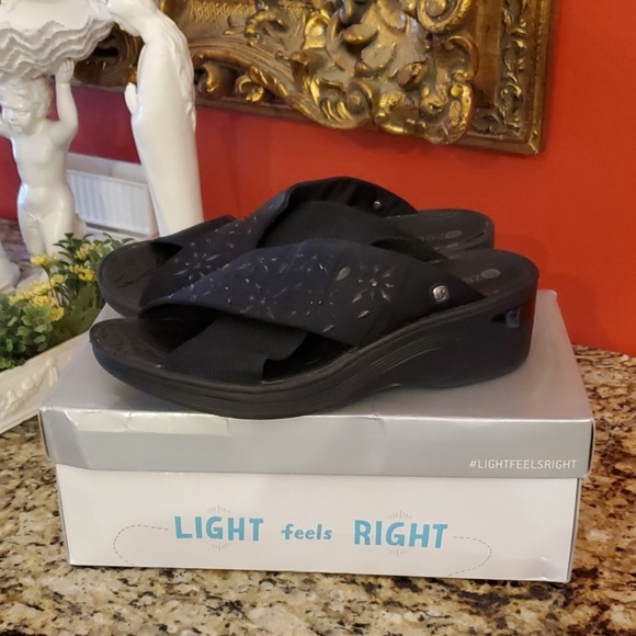 Bzees | Shoes | Bzees Diamond X Ban Sandals | Poshmark